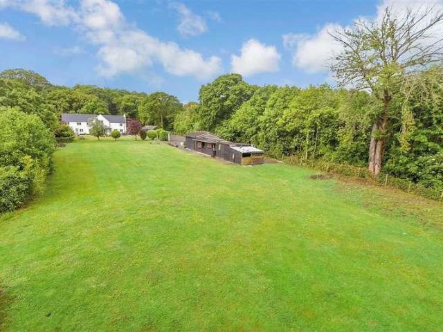 4 bed house for sale