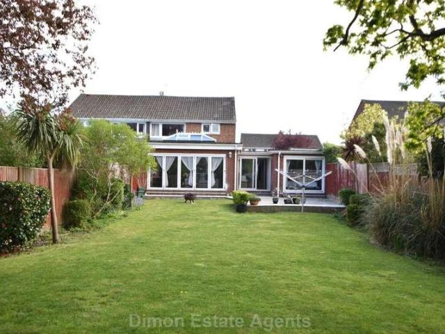 4 bed house for sale