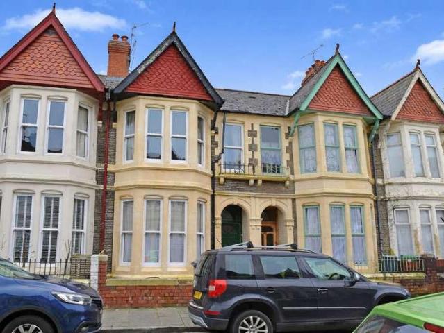 4 bed house for sale