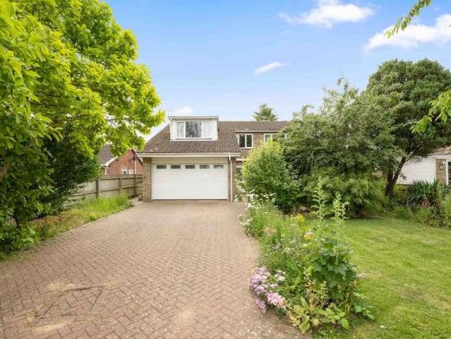 4 bed house for sale