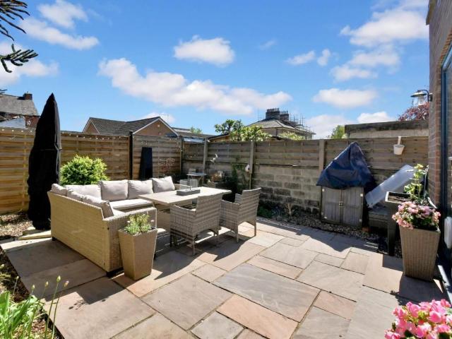 4 bed house for sale
