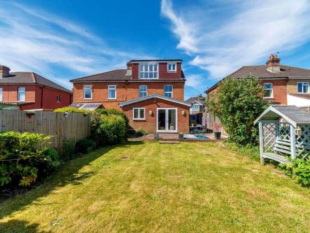 4 bed house for sale