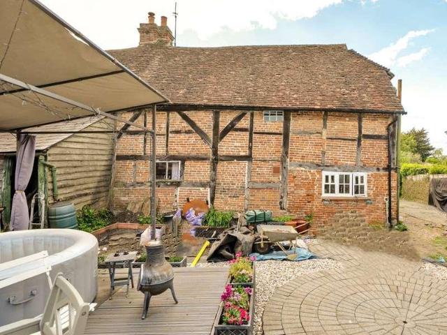 4 bed house for sale