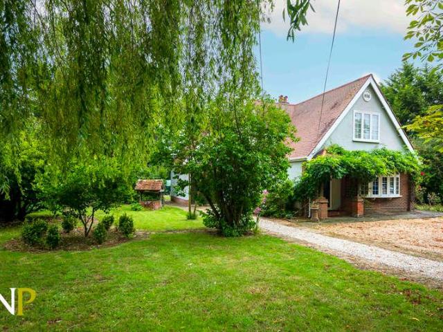 4 bed house for sale