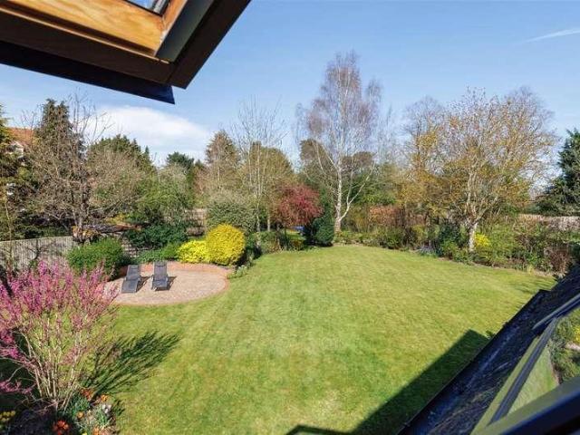 4 bed house for sale