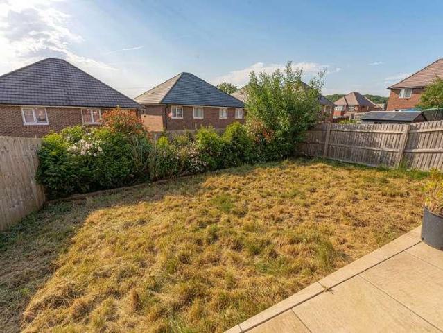 4 bed house for sale