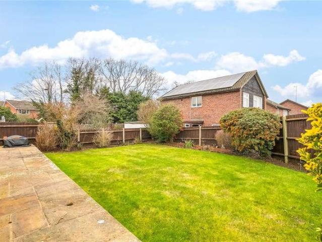 4 bed house for sale