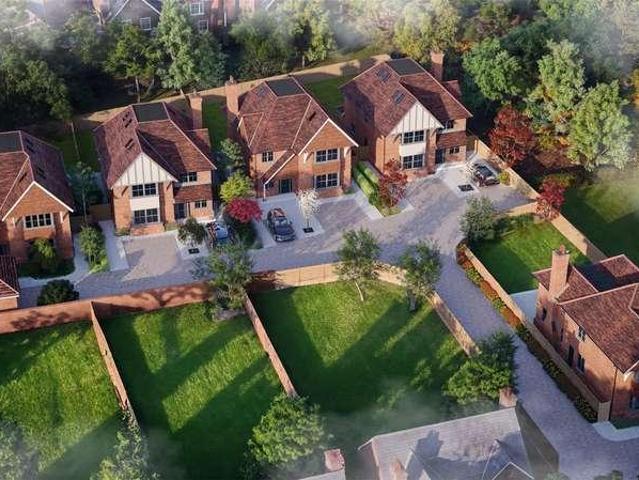 4 bed house for sale