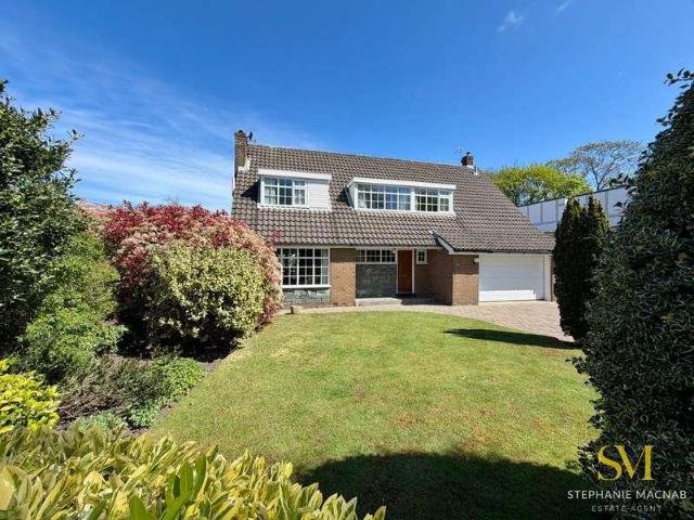 4 bed house for sale