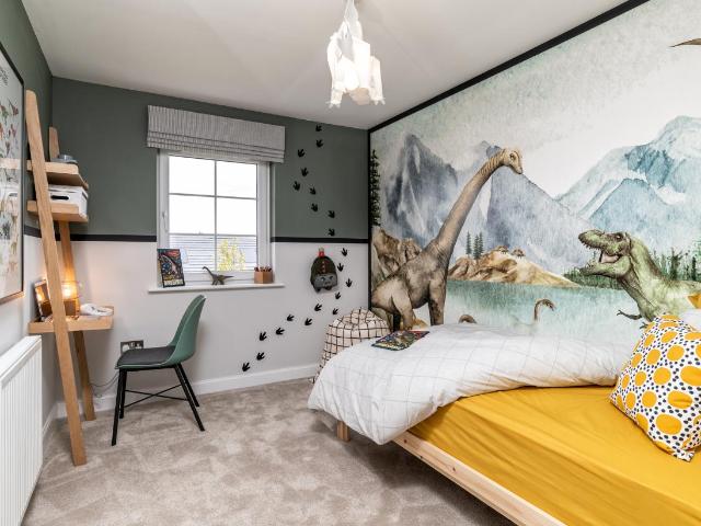 4 bed house for sale