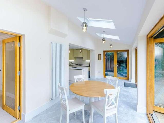 4 bed house for sale