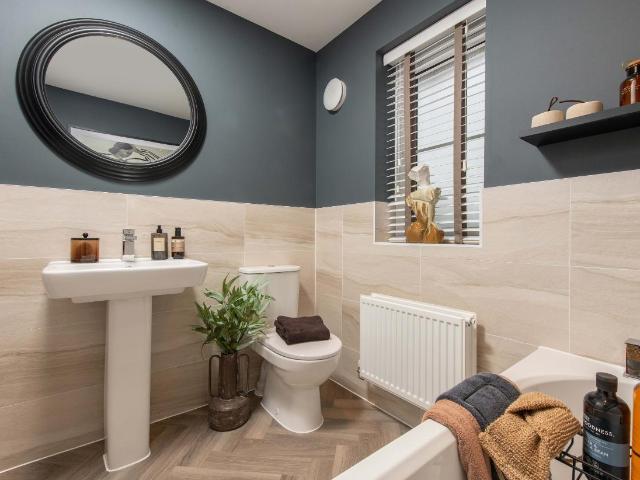 4 bed house for sale