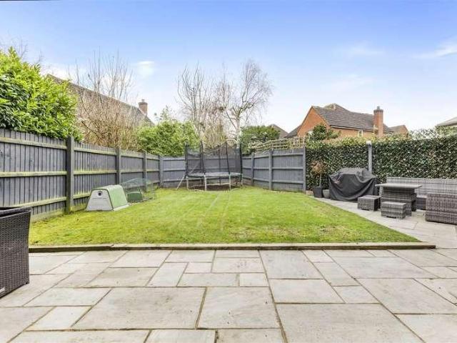 4 bed house for sale