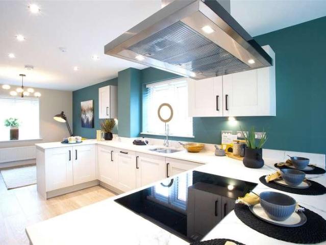 4 bed house for sale