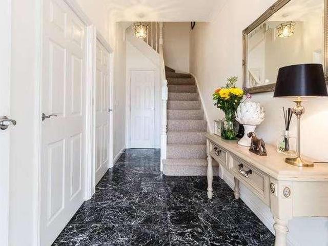 4 bed house for sale