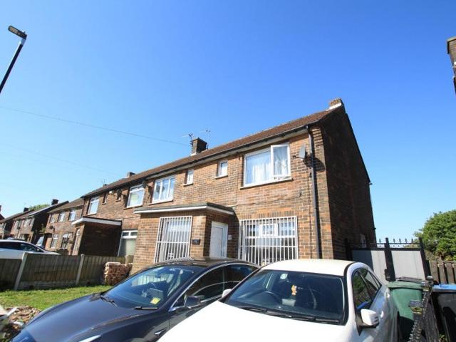 4 bed house for sale