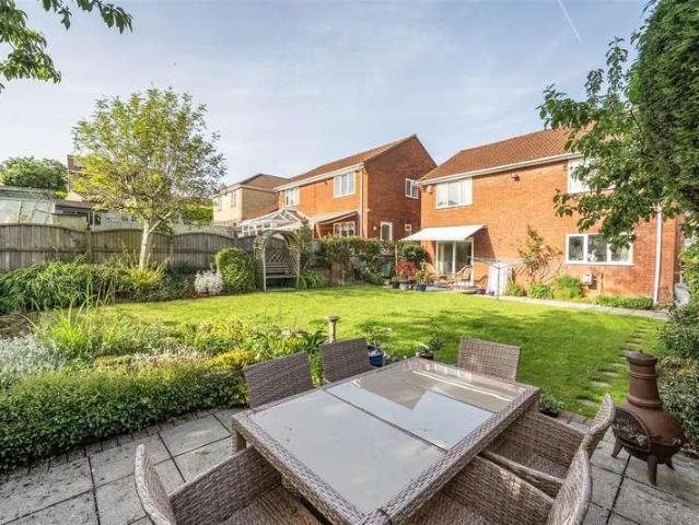 4 bed house for sale