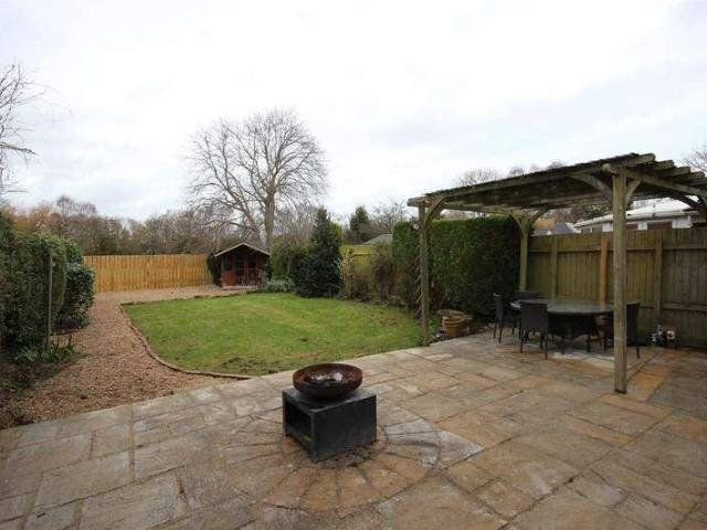 4 bed house for sale