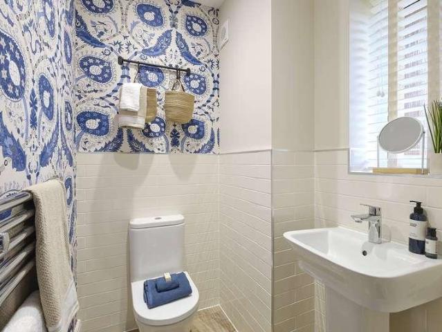 4 bed house for sale
