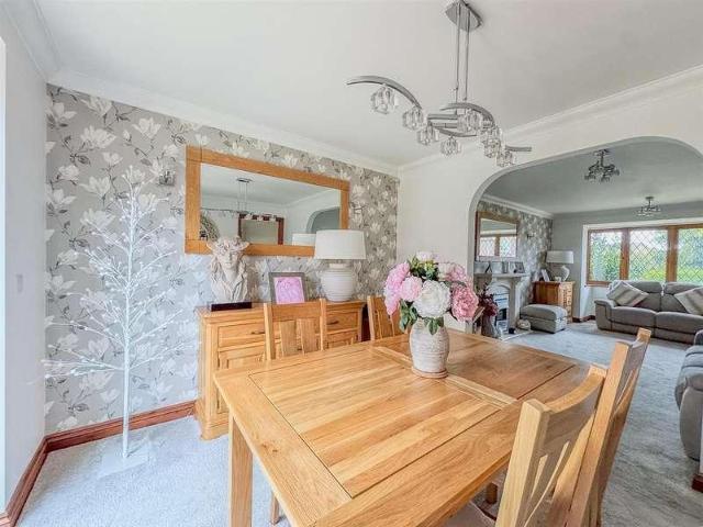 4 bed house for sale