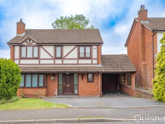 4 bed house for sale
