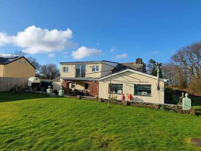 4 bed house for sale