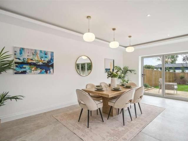 4 bed house for sale