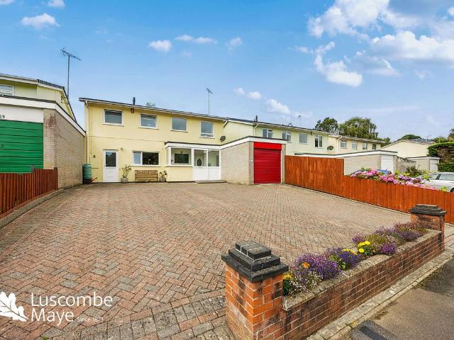 4 bed house for sale