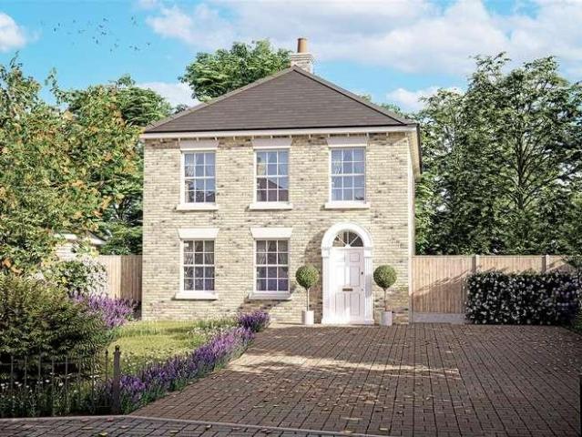 4 bed house for sale