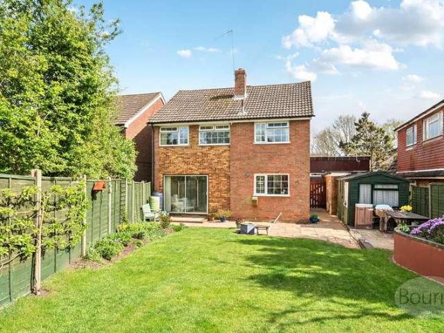 4 bed house for sale