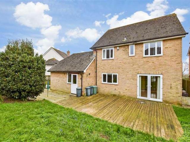 4 bed house for sale