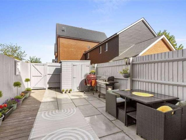 4 bed house for sale