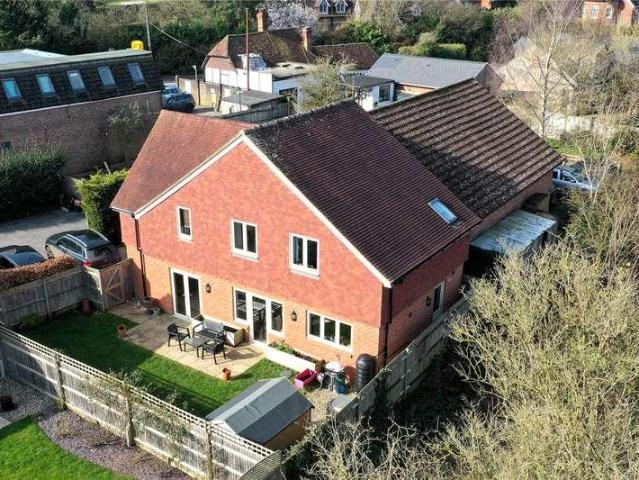4 bed house for sale