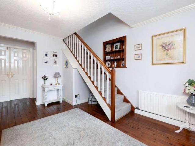 4 bed house for sale