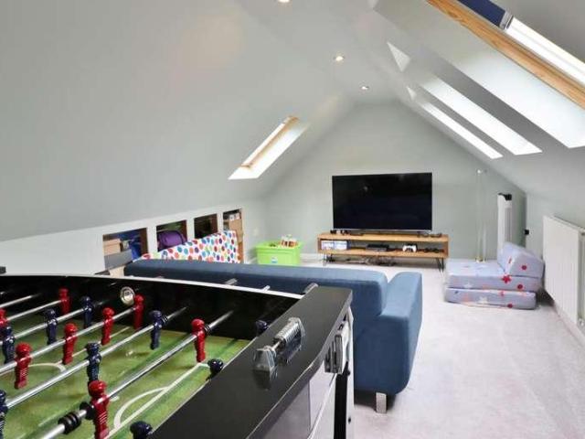 4 bed house for sale