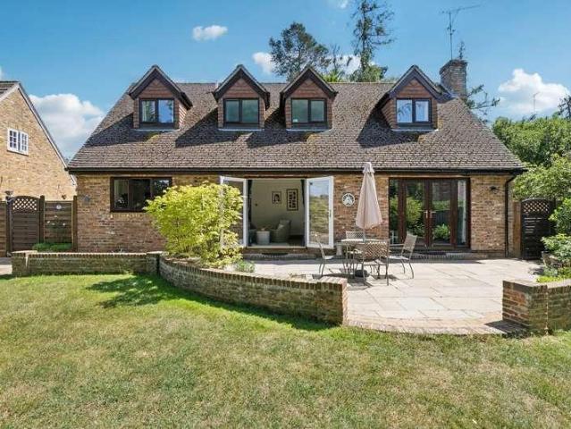 4 bed house for sale