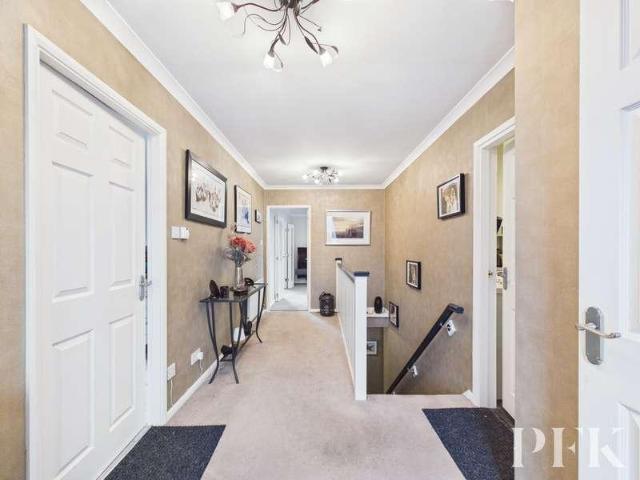 4 bed house for sale