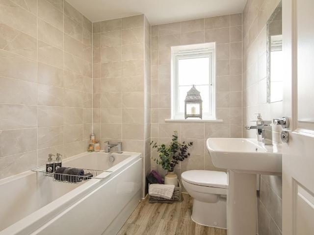 4 bed house for sale