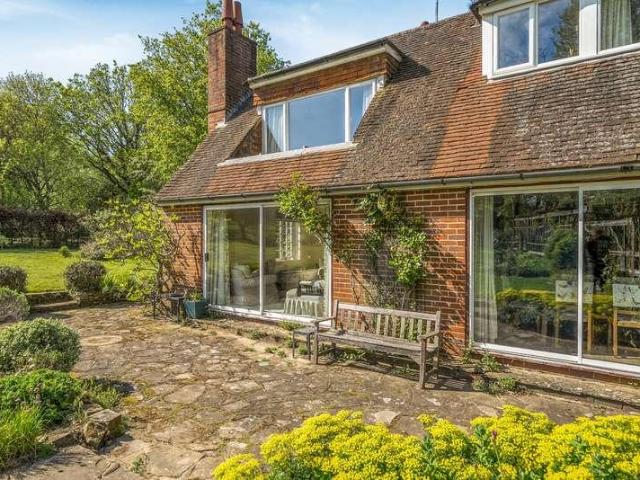4 bed house for sale