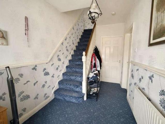 4 bed house for sale