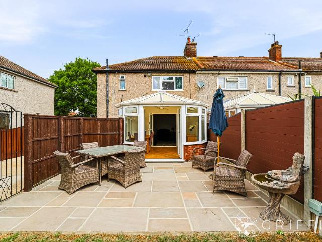 4 bed house for sale