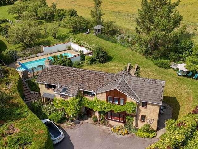 4 bed house for sale
