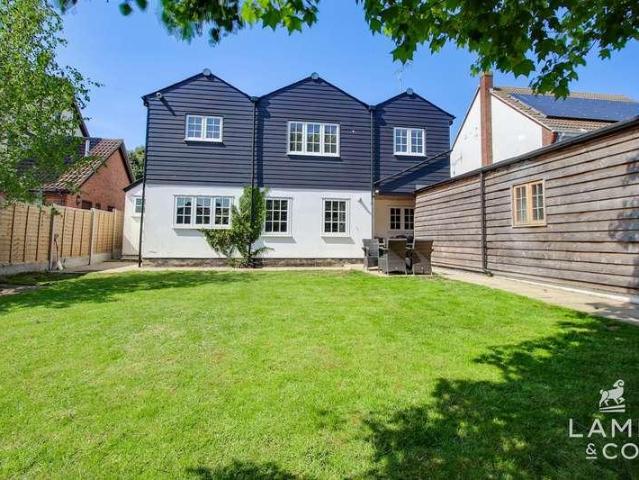 4 bed house for sale