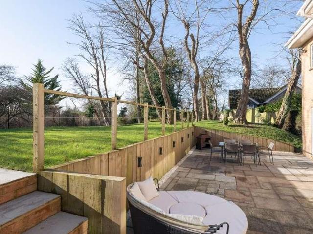 4 bed house for sale