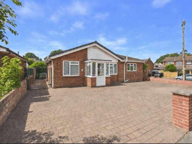 4 bed house for sale