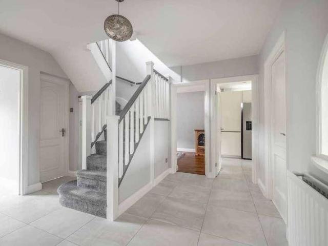 4 bed house for sale