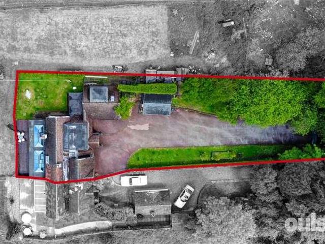 4 bed house for sale