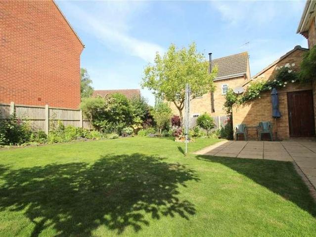 4 bed house for sale