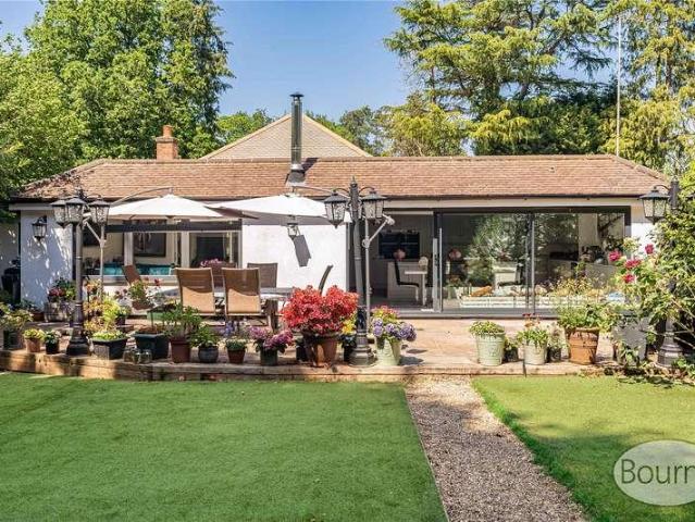 4 bed house for sale