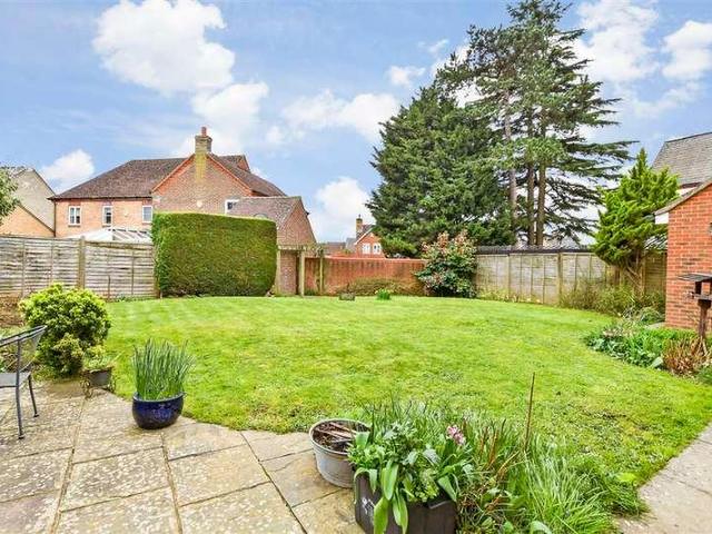 4 bed house for sale